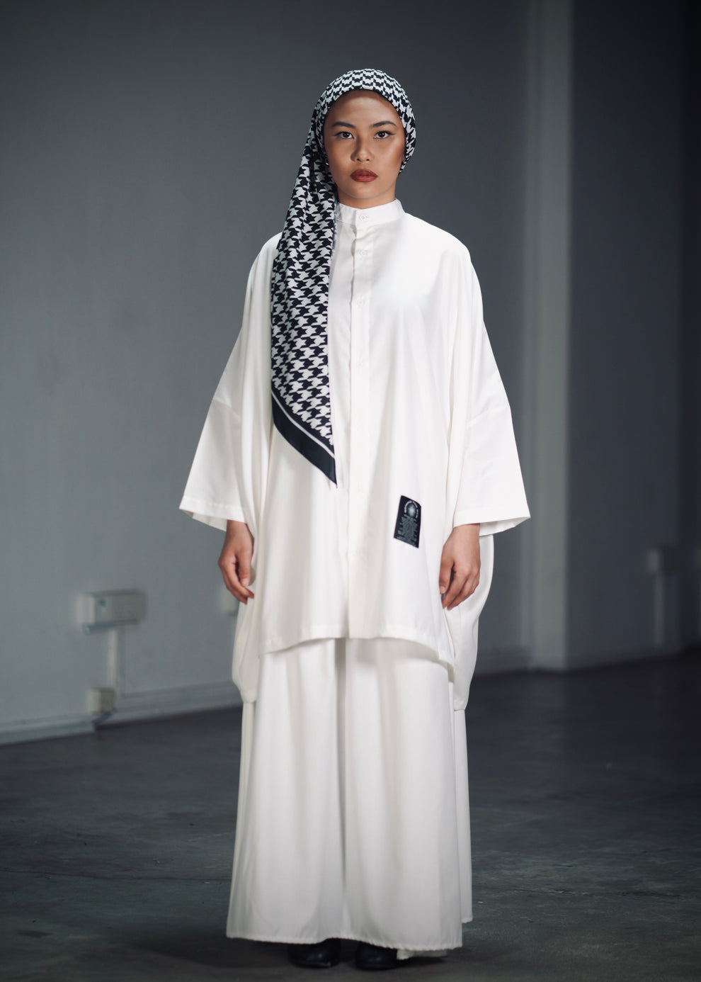 Sayap Putih Women - Oversized Set – Behind The Sun